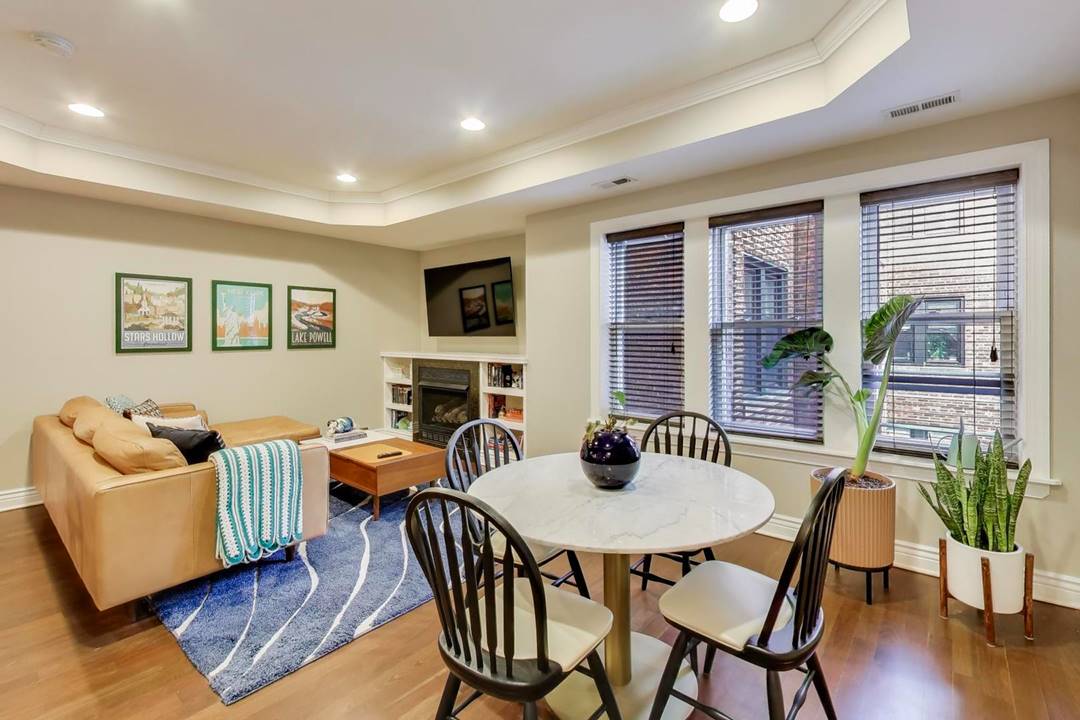 528 W Cornelia, Apt 2N, Chicago, IL 60657 - Lakeview