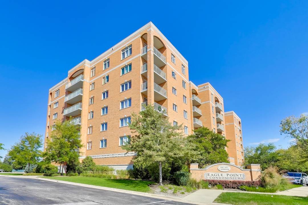 6815 N Milwaukee, Unit 707, Niles, IL 60714