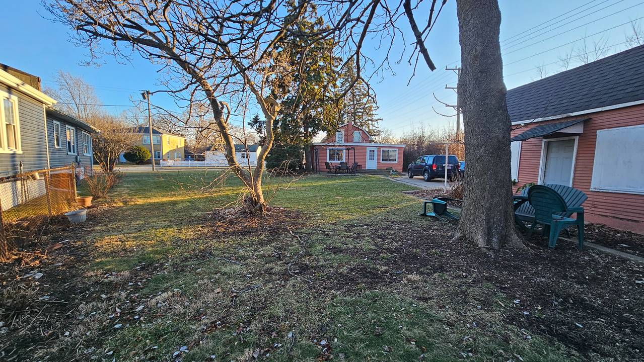 1124 Jackson, Waukegan, IL 60085