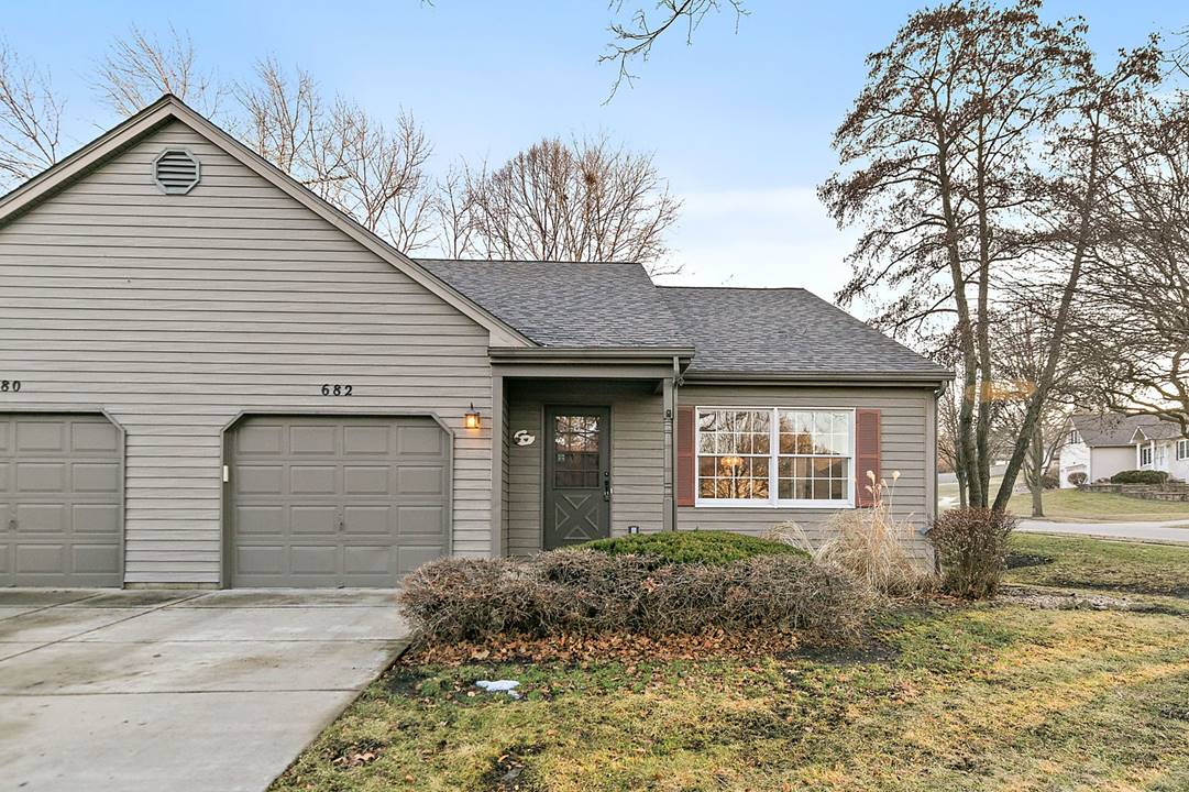 682 Alice, Unit 682, Elgin, IL 60123