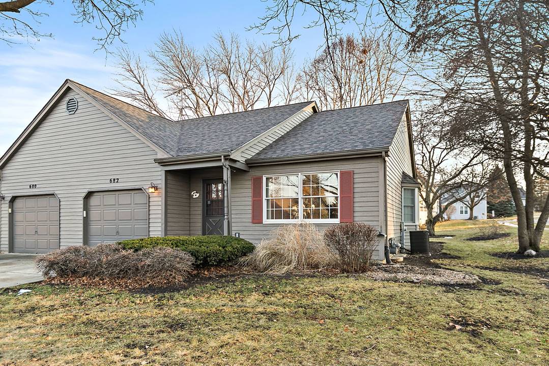 682 Alice, Unit 682, Elgin, IL 60123
