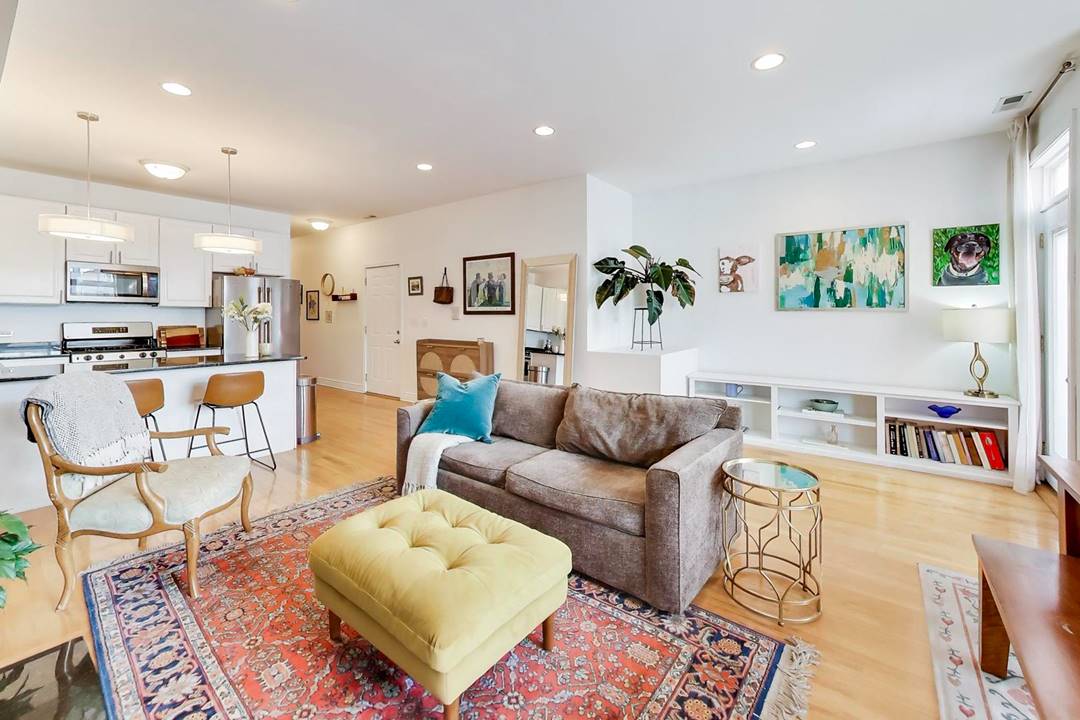 813 N Bishop, Unit 2, Chicago, IL 60642 - Noble Square