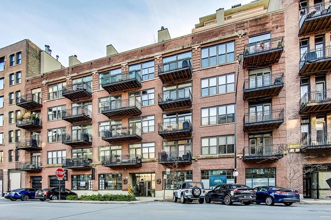 375 W Erie, Apt 219, Chicago, IL 60654 - River North