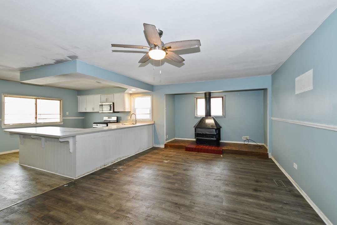 918 Notre Dame, Matteson, IL 60443