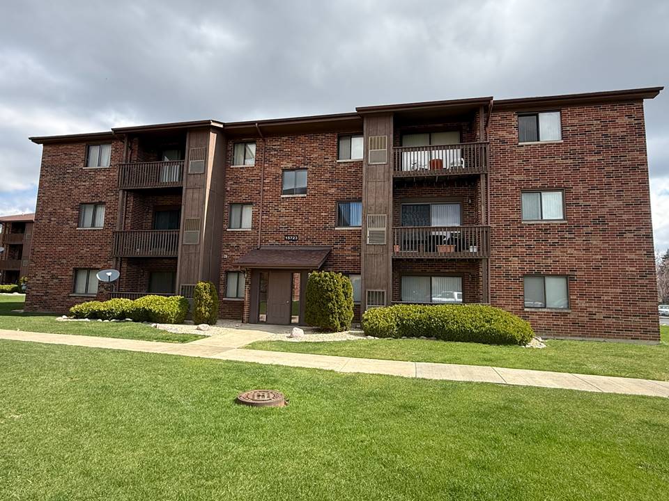 15723 Peggy, Unit 11, Oak Forest, IL 60452