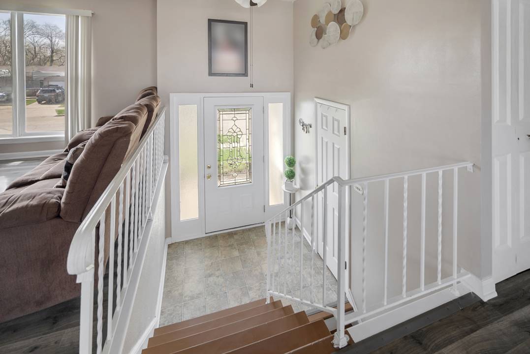 1236 Corley, Elgin, IL 60120
