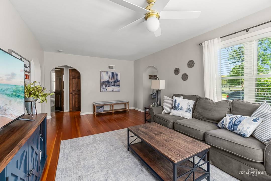1606 Clark, Dekalb, IL 60115