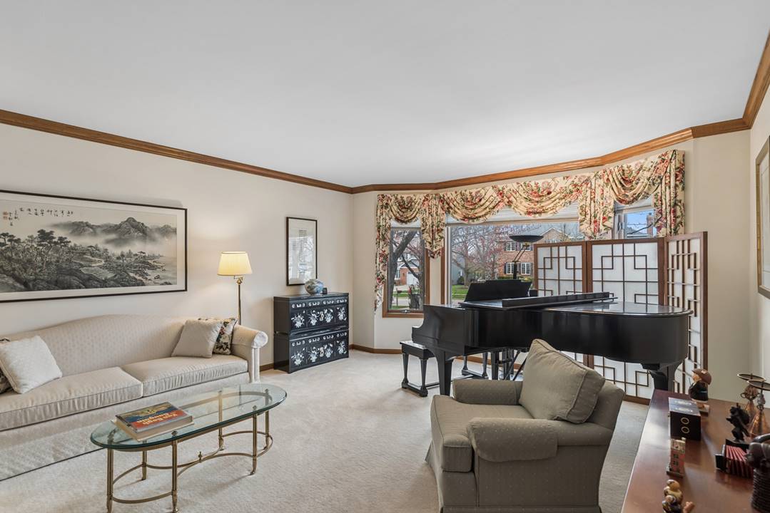 1204 Kristin, Libertyville, IL 60048