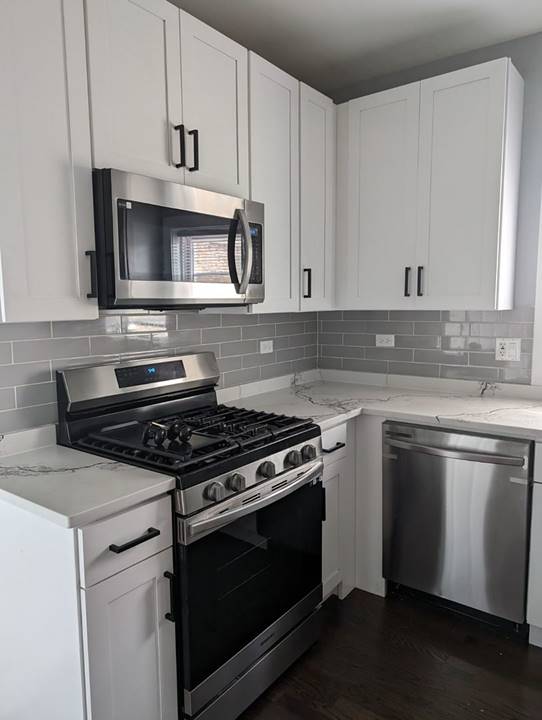 4413 N Keystone, Apt 2, Chicago, IL 60630 - Mayfair