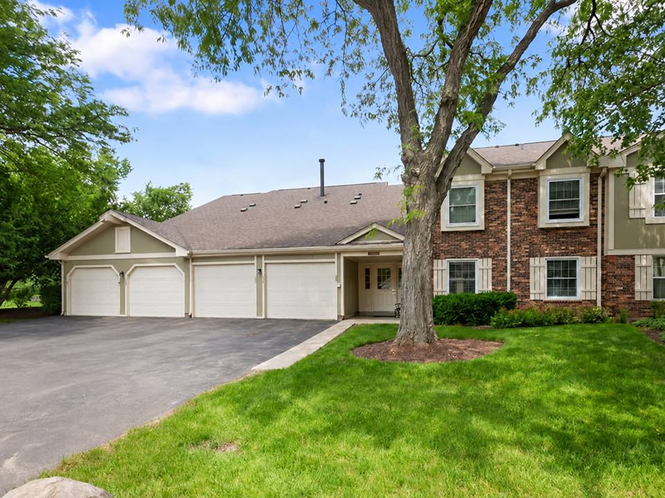 235 Blossom, Unit 235, Buffalo Grove, IL 60089