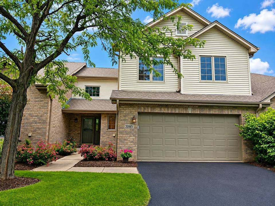 20165 Crystal Lake, Frankfort, IL 60423