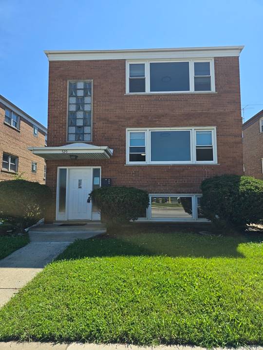 525 25th, Apt 2, Bellwood, IL 60104