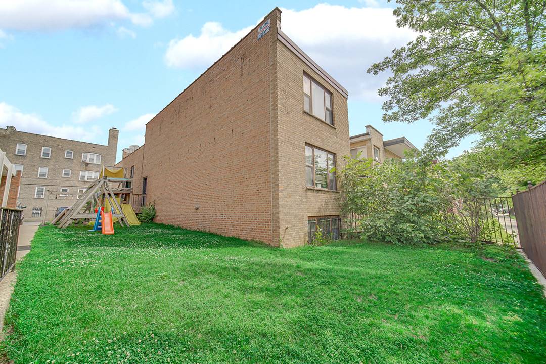2620 W Foster, Apt 1, Chicago, IL 60625 - Ravenswood